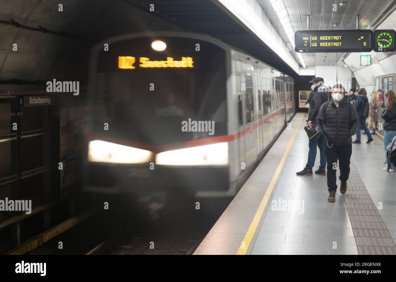 U bahn linie u2 -Fotos und -Bildmaterial in hoher Auflösung – Alamy