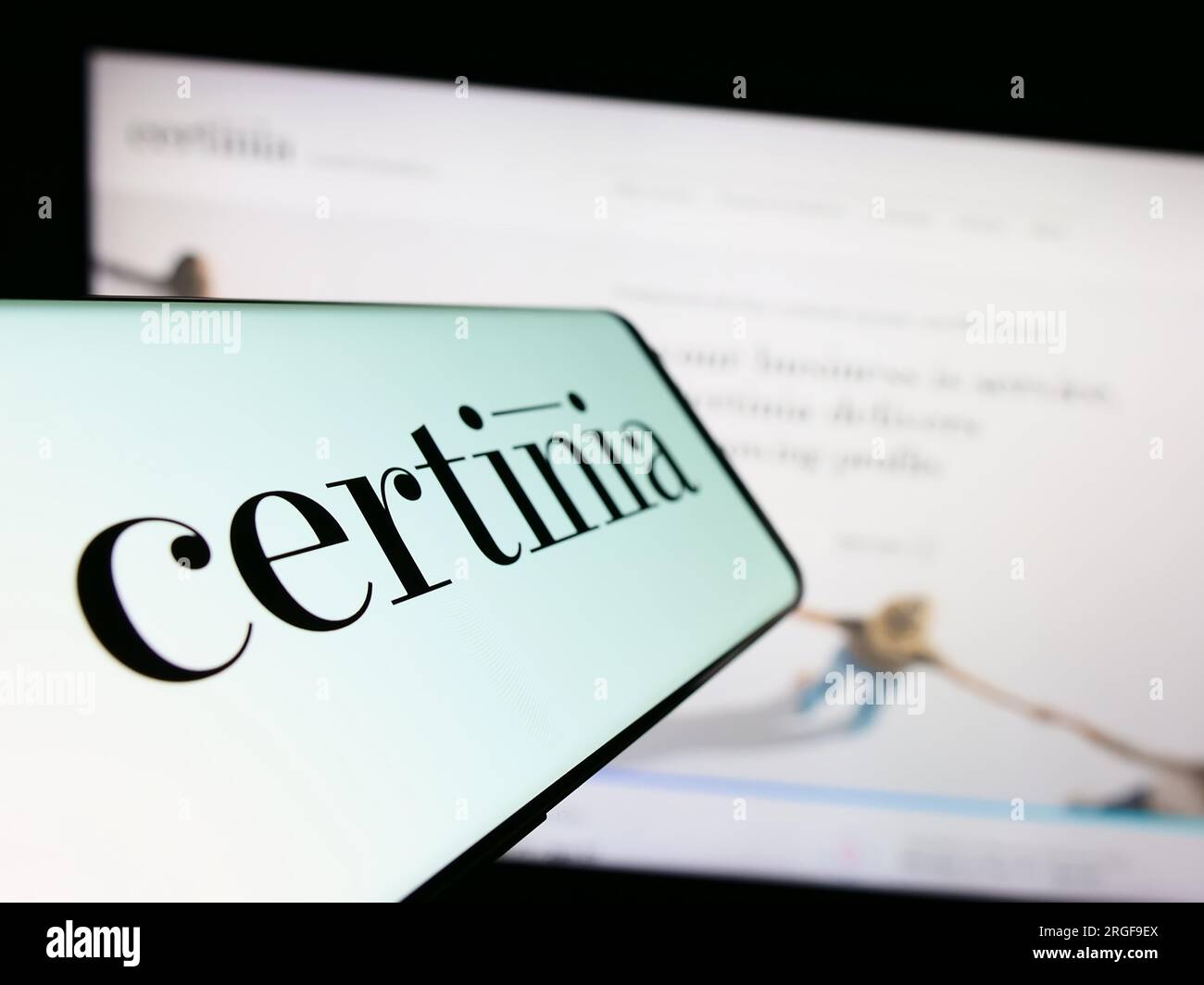 Certinia logo -Fotos und -Bildmaterial in hoher Auflösung – Alamy