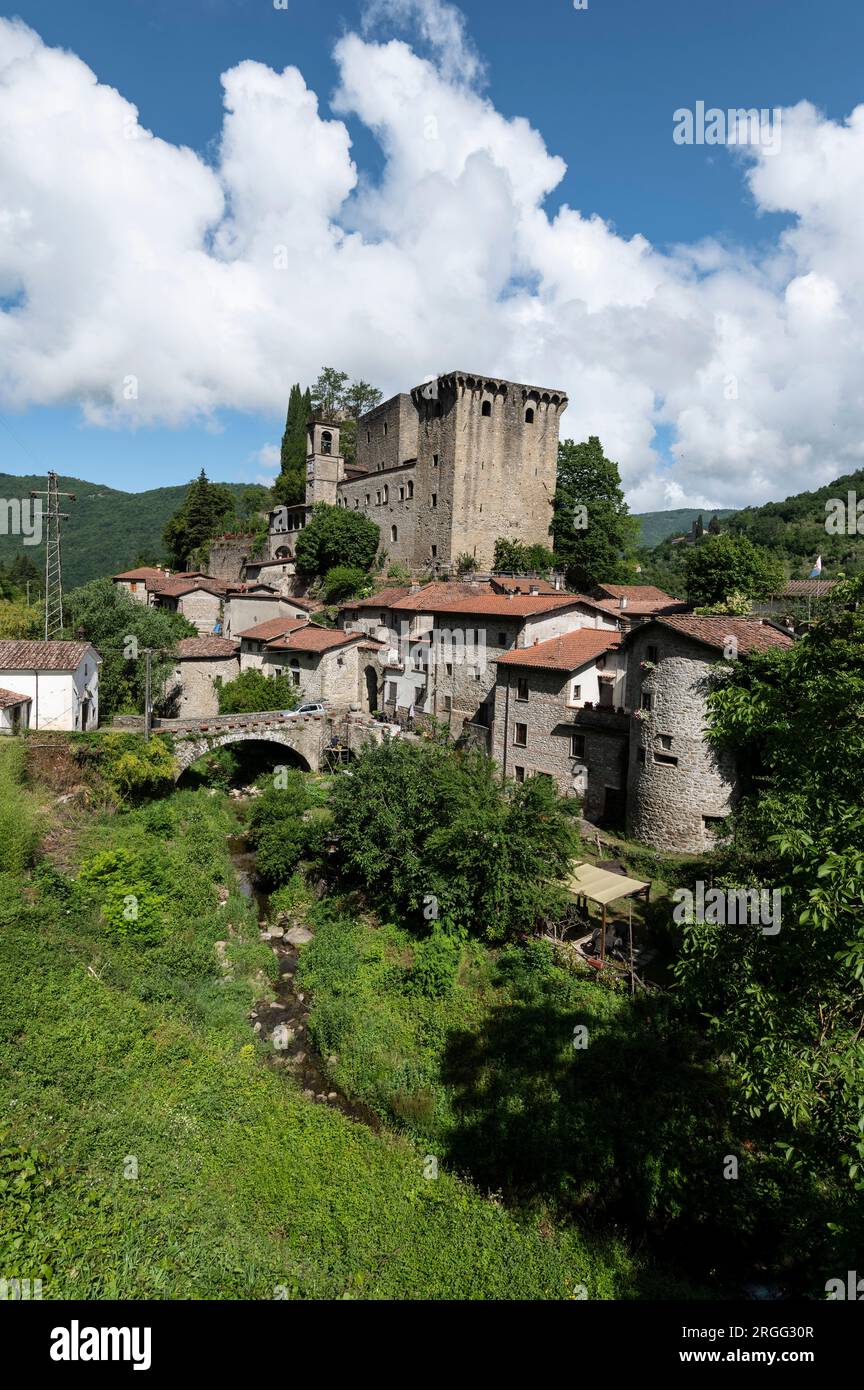 Castello della Verrucola (Burg Verrucola) wurde 1044 erstmals ...