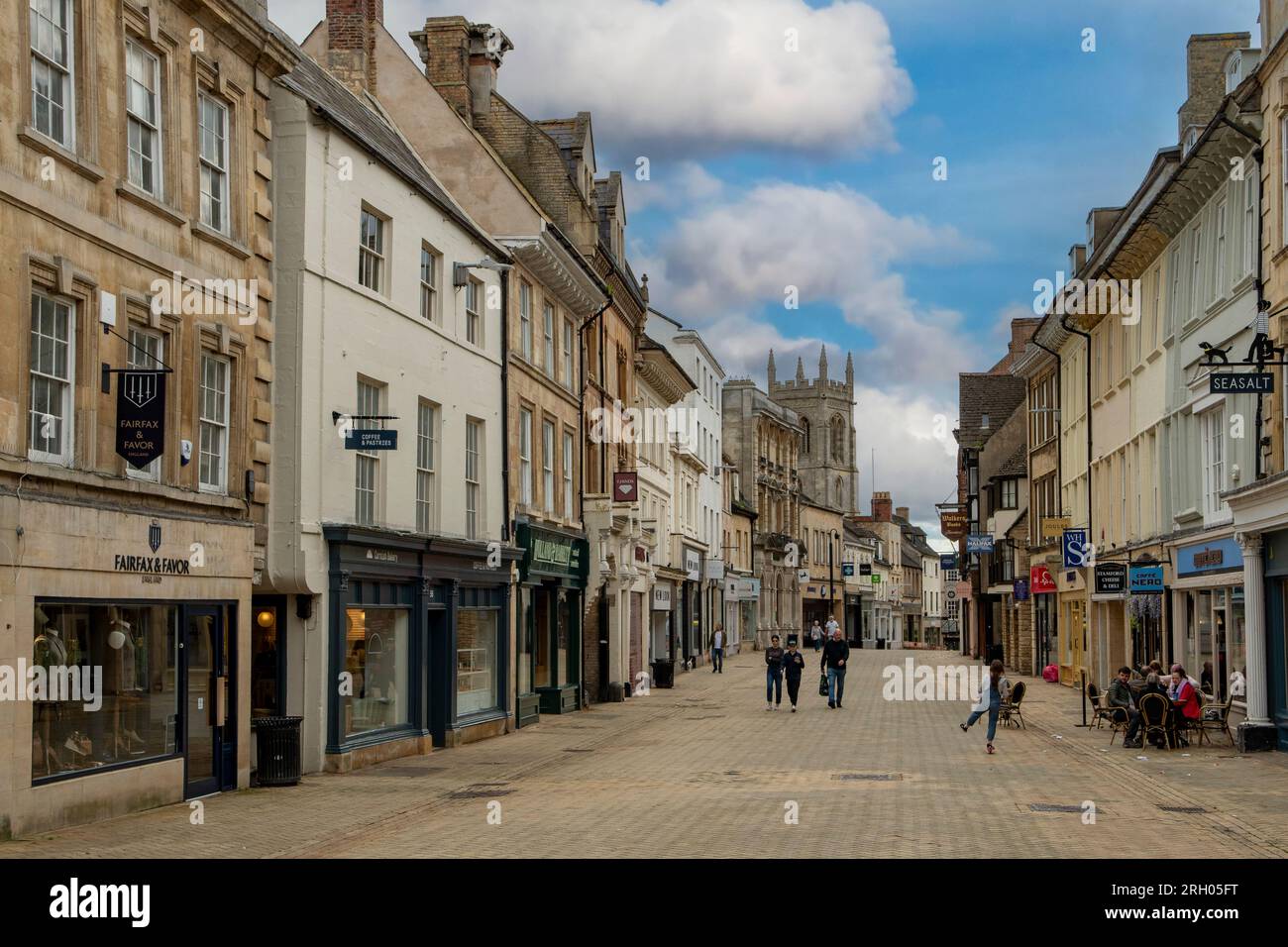 Stamford high street -Fotos und -Bildmaterial in hoher Auflösung – Alamy