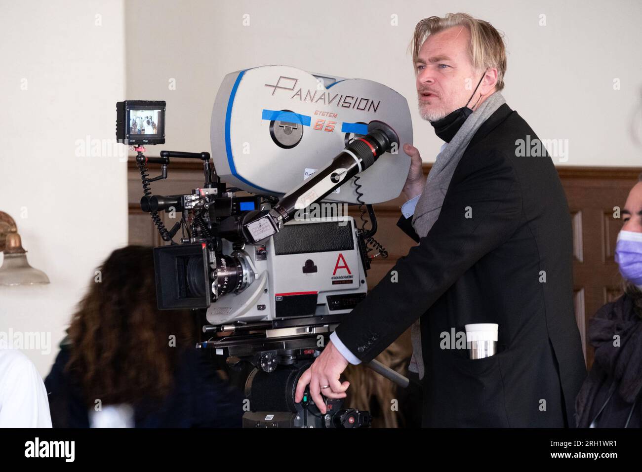 CHRISTOPHER NOLAN in OPPENHEIMER (2023), Regie: CHRISTOPHER NOLAN ...