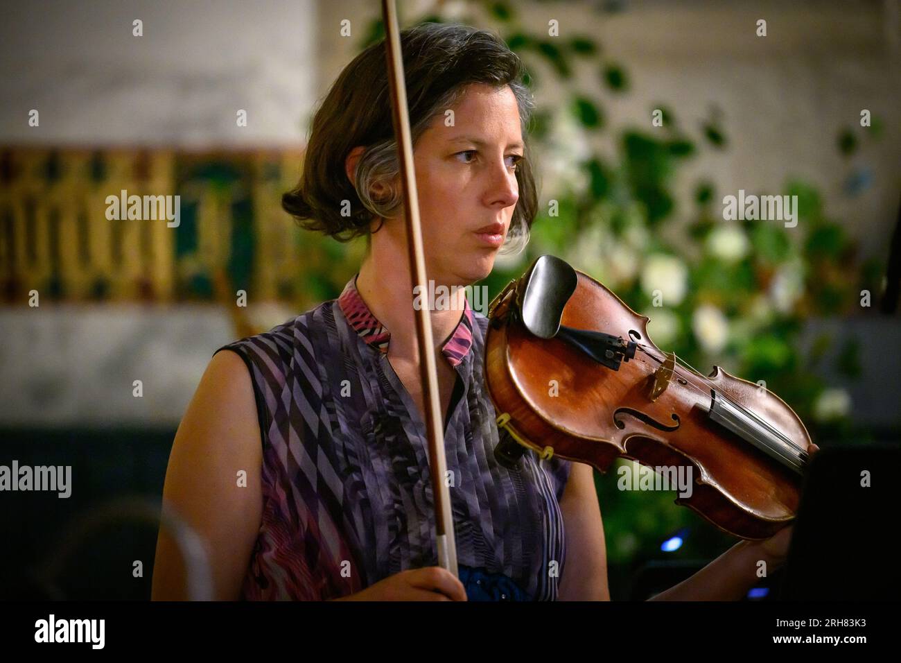 Emily scott musikerin -Fotos und -Bildmaterial in hoher Auflösung – Alamy