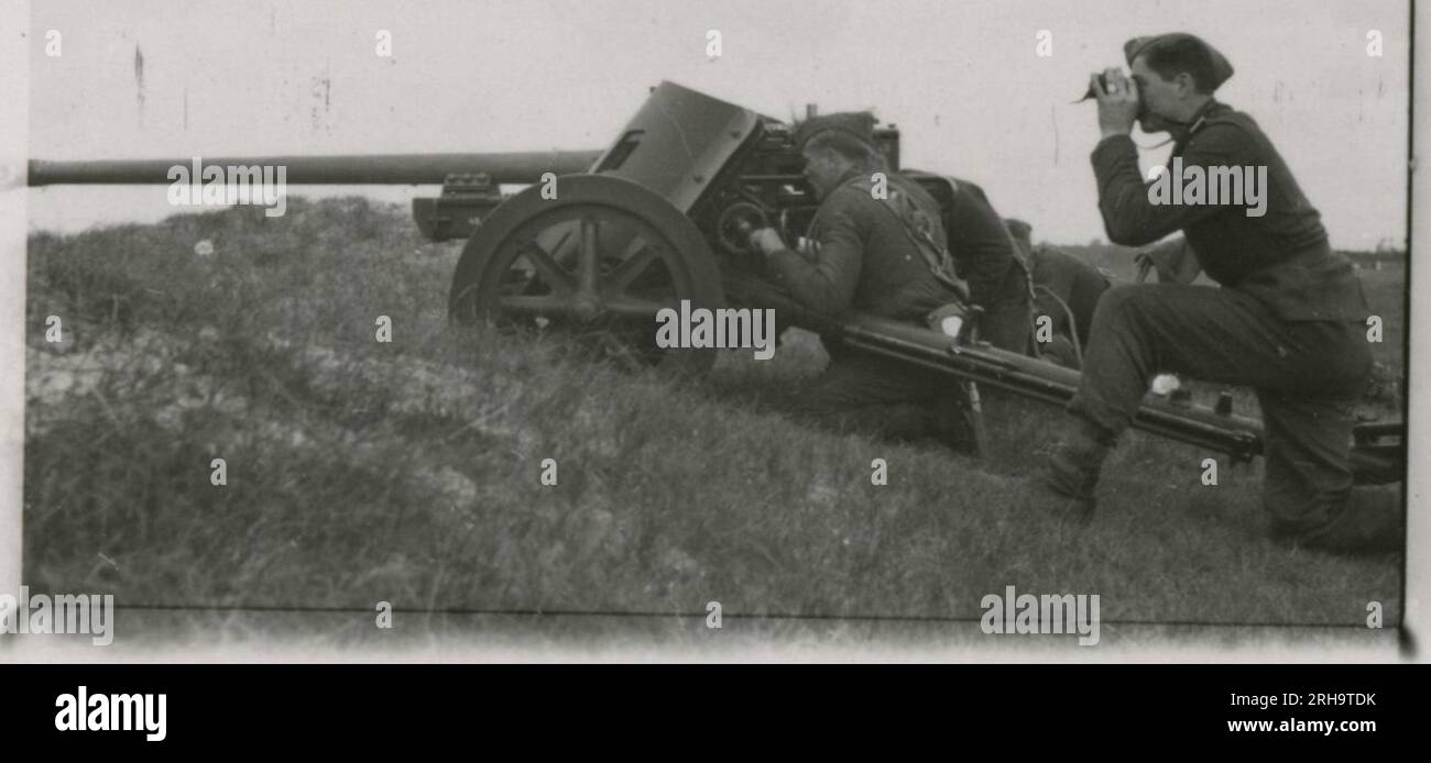 SS-Fotograf, Hoffmann, Rudi (1943-44) Soldaten, die sich medizinischen ...