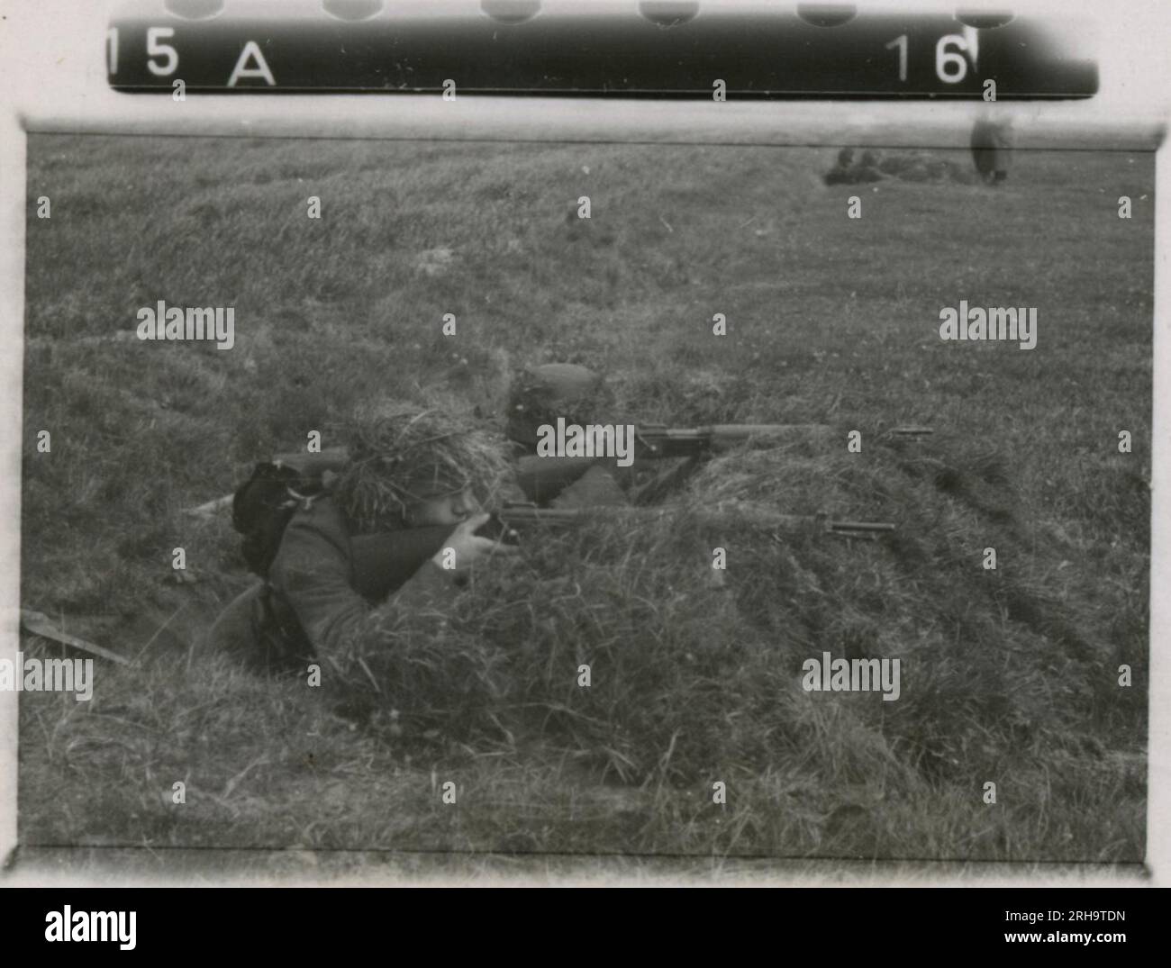 SS-Fotograf, Hoffmann, Rudi (1943-44) Soldaten, die sich medizinischen ...