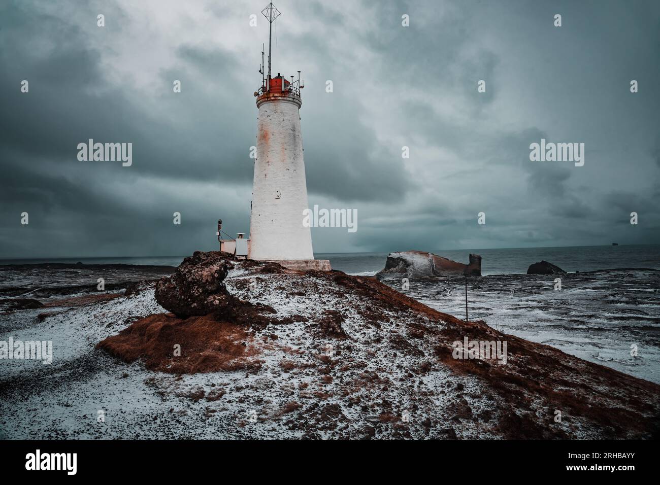 Reykjanesviti ist Islands ältester Leuchtturm in Reykjanesta. Er dient ...