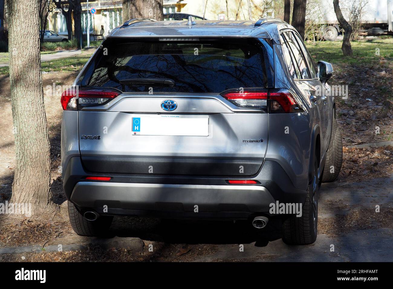 Toyota hybrid crossover -Fotos und -Bildmaterial in hoher Auflösung – Alamy