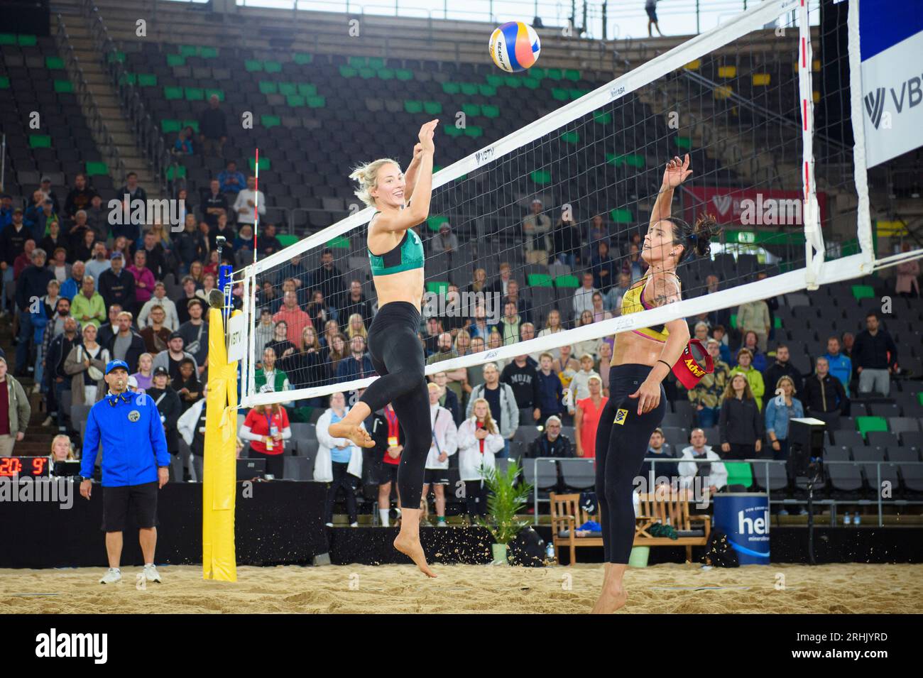 Louisa lippmann beachvolleyball -Fotos und -Bildmaterial in hoher ...