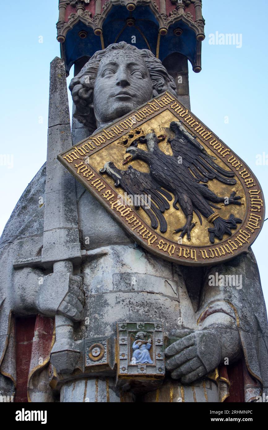 Berühmte Skulptur von Roland auf dem Bremer Marktplatz ...