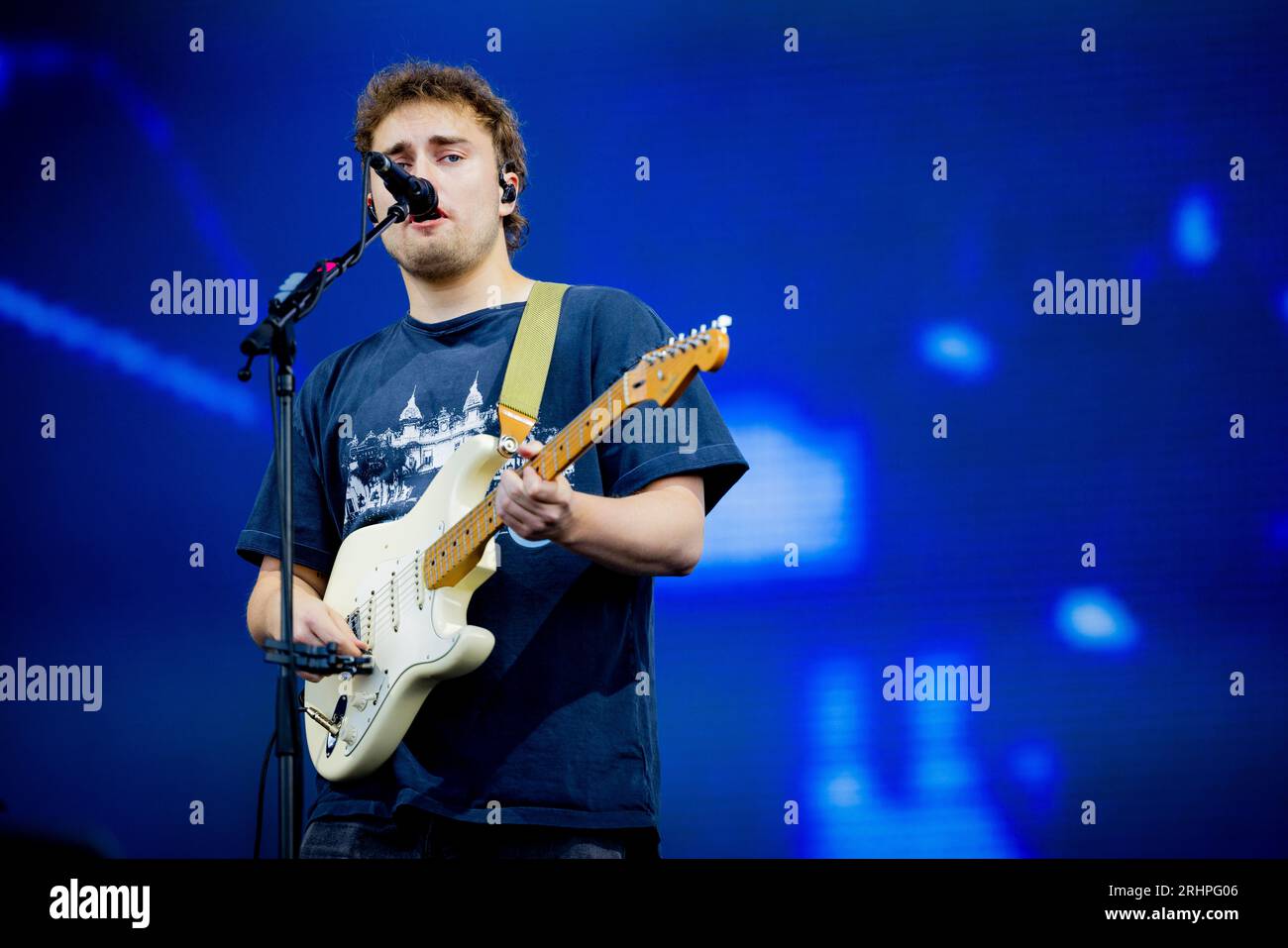 Sam fender play -Fotos und -Bildmaterial in hoher Auflösung – Alamy