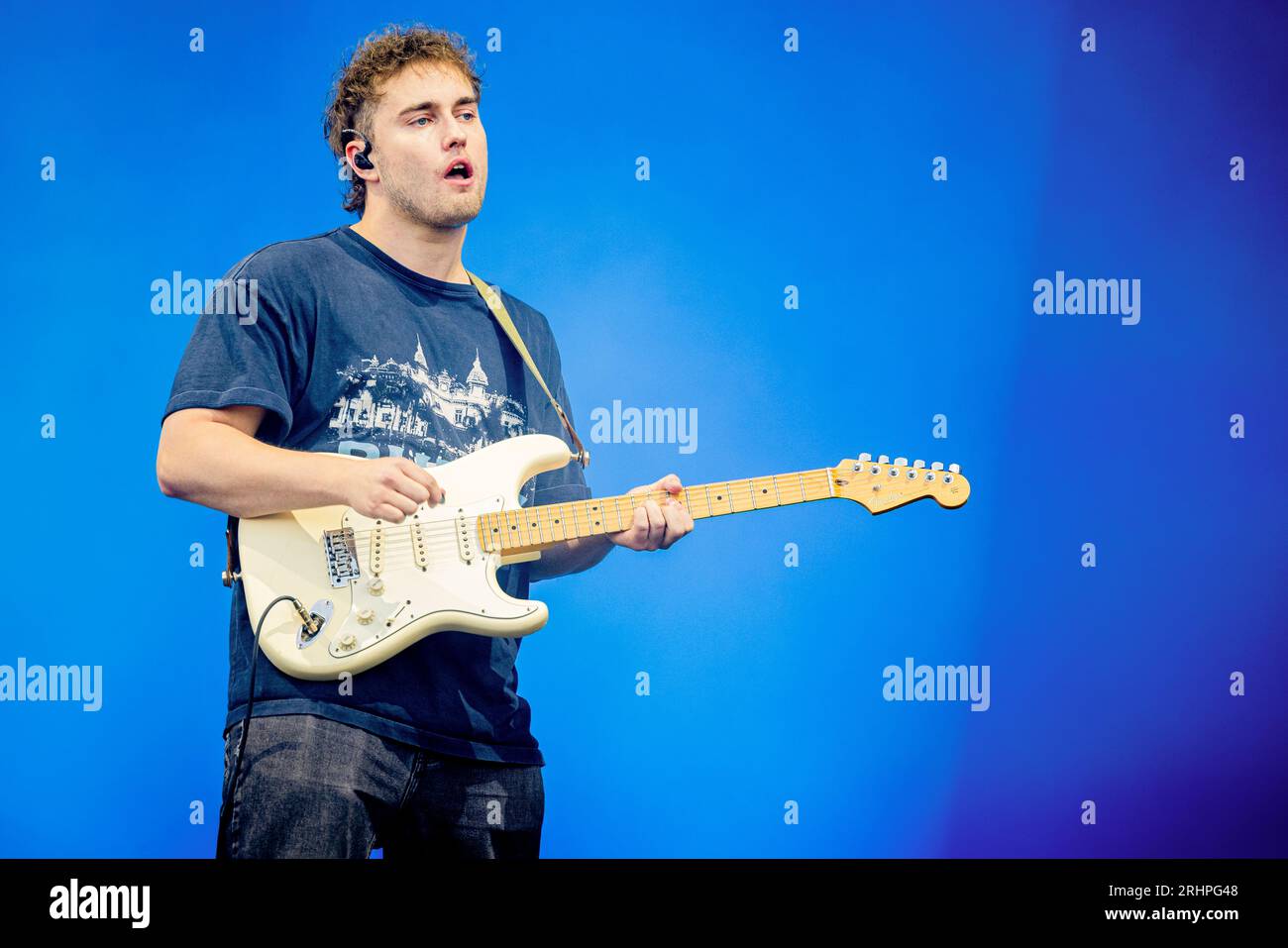 Sam fender bandmitglied -Fotos und -Bildmaterial in hoher Auflösung – Alamy
