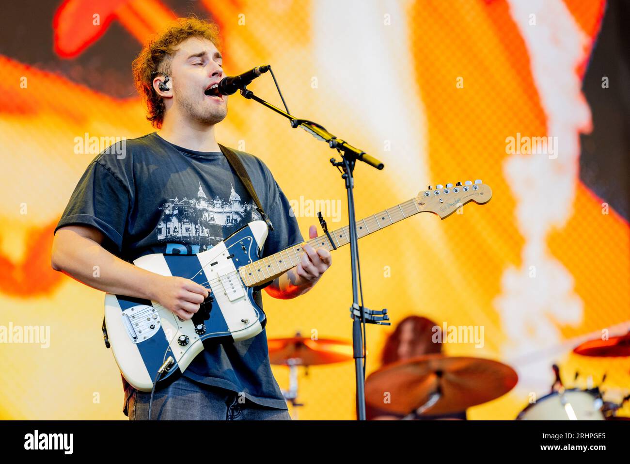 Sam fender bandmitglied -Fotos und -Bildmaterial in hoher Auflösung – Alamy