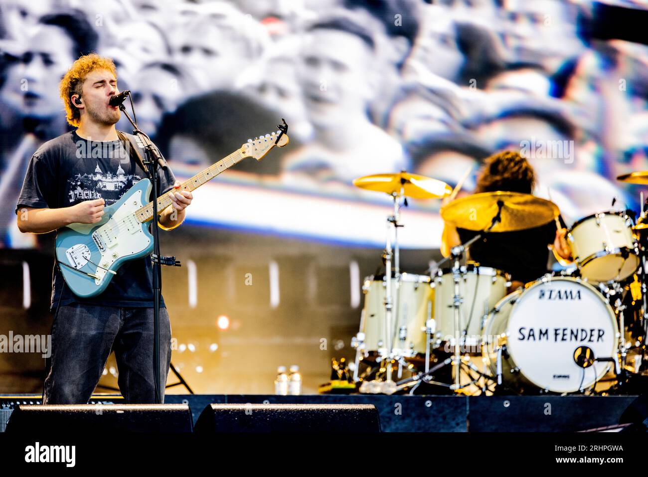 Sam fender bandmitglieder -Fotos und -Bildmaterial in hoher Auflösung ...