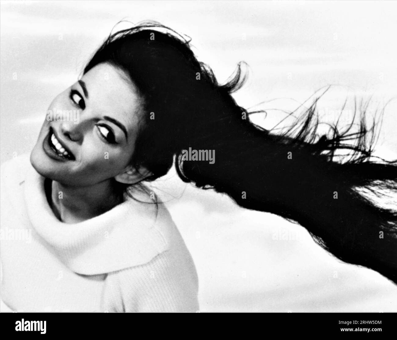 Claudia cardinale jung Schwarzweiß-Stockfotos und -bilder - Alamy
