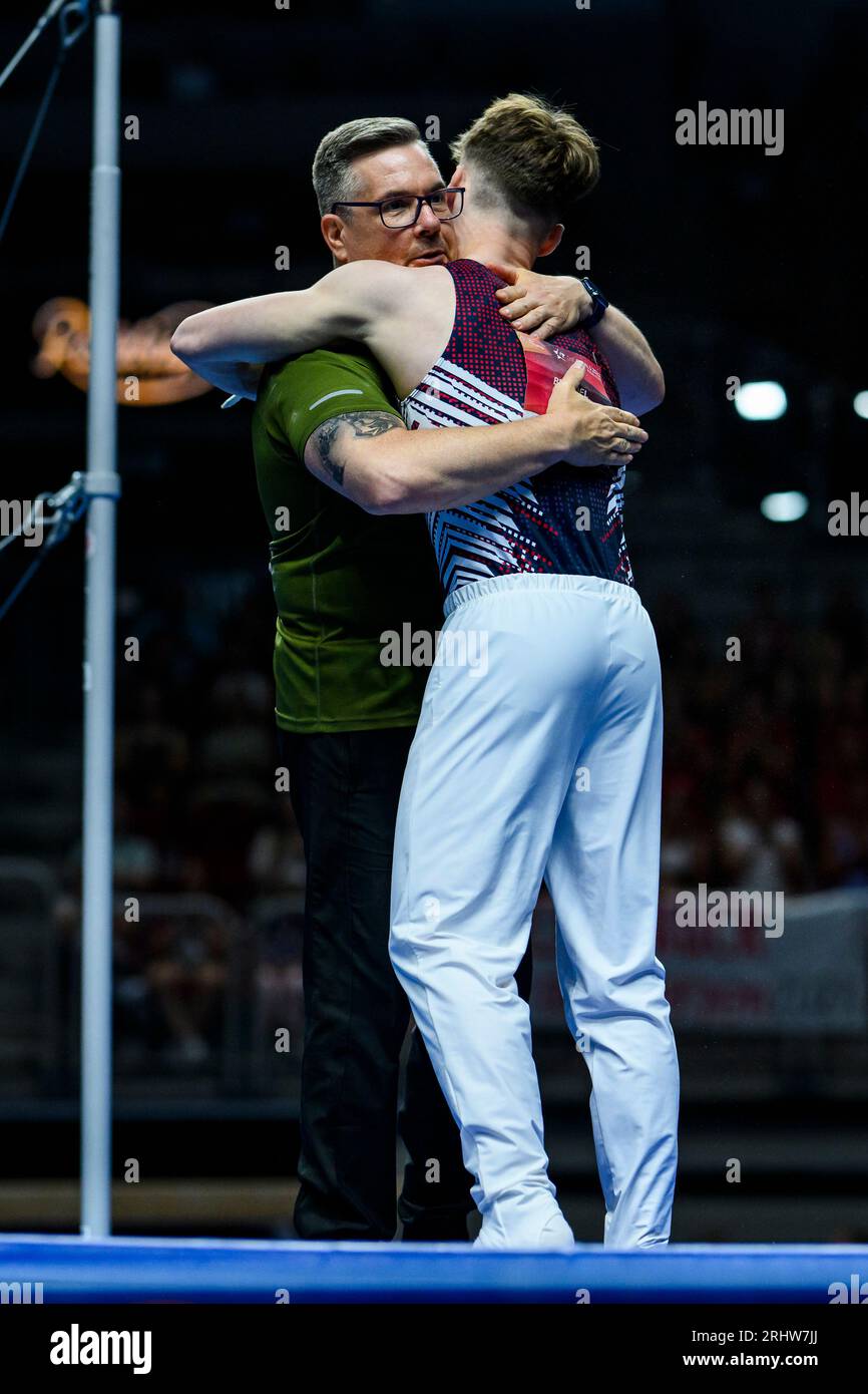 09. Juli 2023, Nordrhein-Westfalen, Düsseldorf: Gymnastik ...