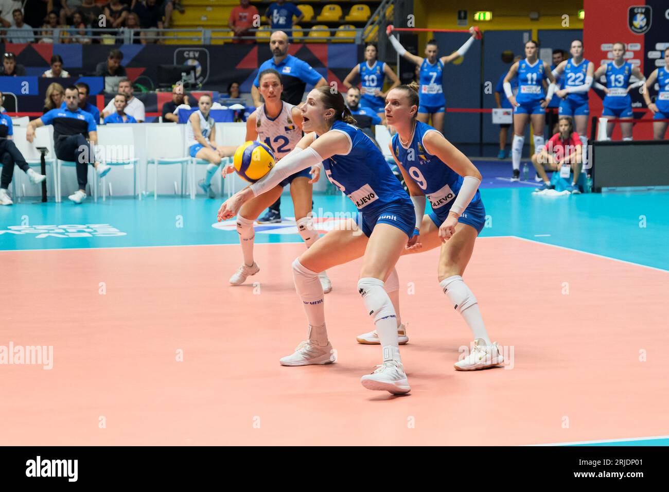 Iman isanovic -Fotos und -Bildmaterial in hoher Auflösung – Alamy