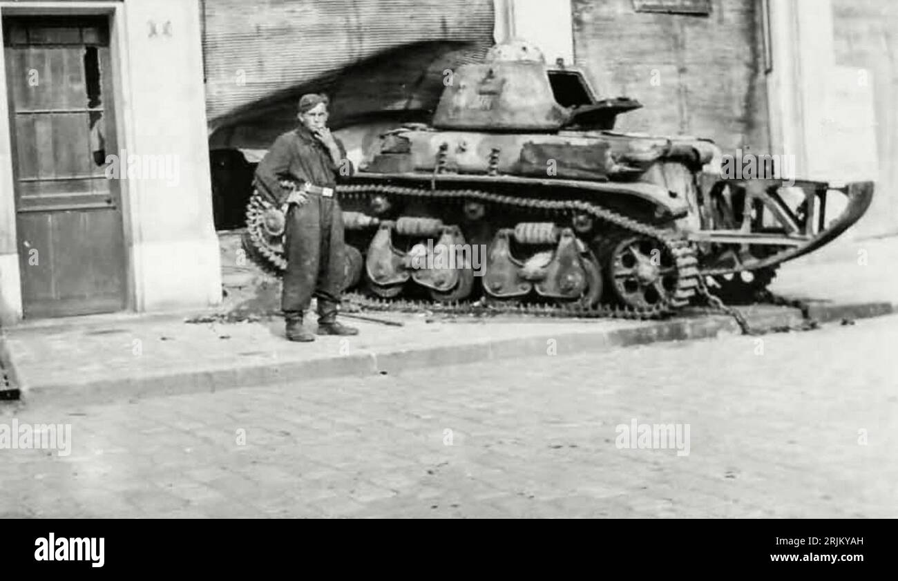 World War II - FRANCE. Tanks, Renault R35, Renault R35 with trench ...