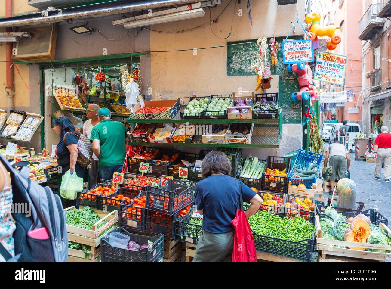 Donna napoletana -Fotos und -Bildmaterial in hoher Auflösung – Alamy