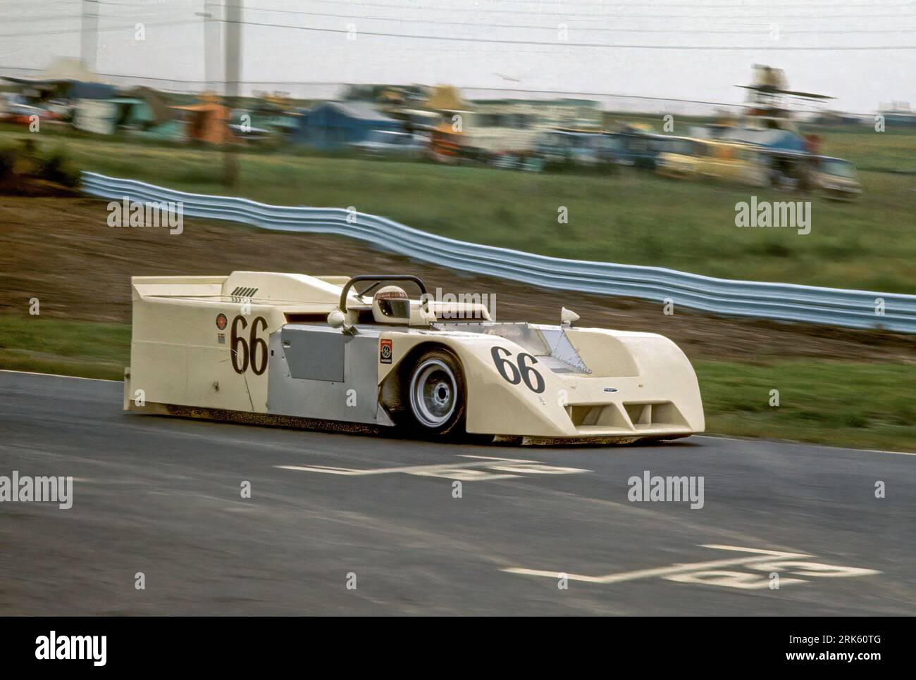 Jackie Stewart fuhr Jim Hall's Chaparral 2J Can am Rennwagen, auch als „Sucker Car“ bezeichnet ...