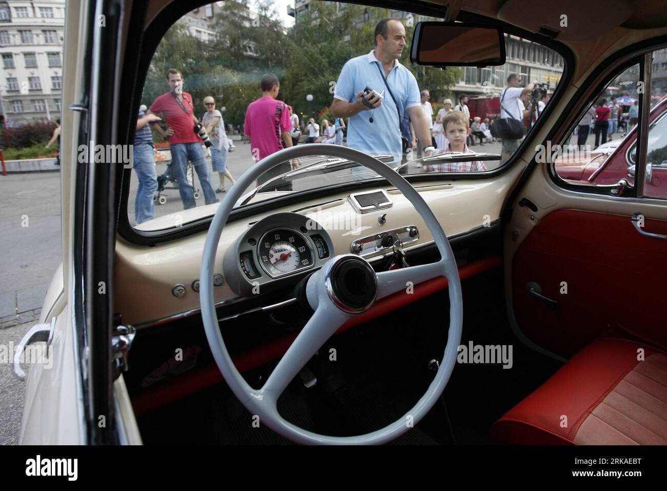 Altes jugoslawisches auto zastava -Fotos und -Bildmaterial in hoher ...