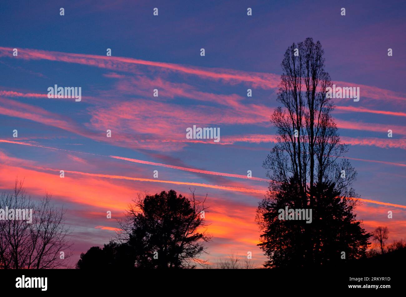 Tramonto rosa -Fotos und -Bildmaterial in hoher Auflösung – Alamy