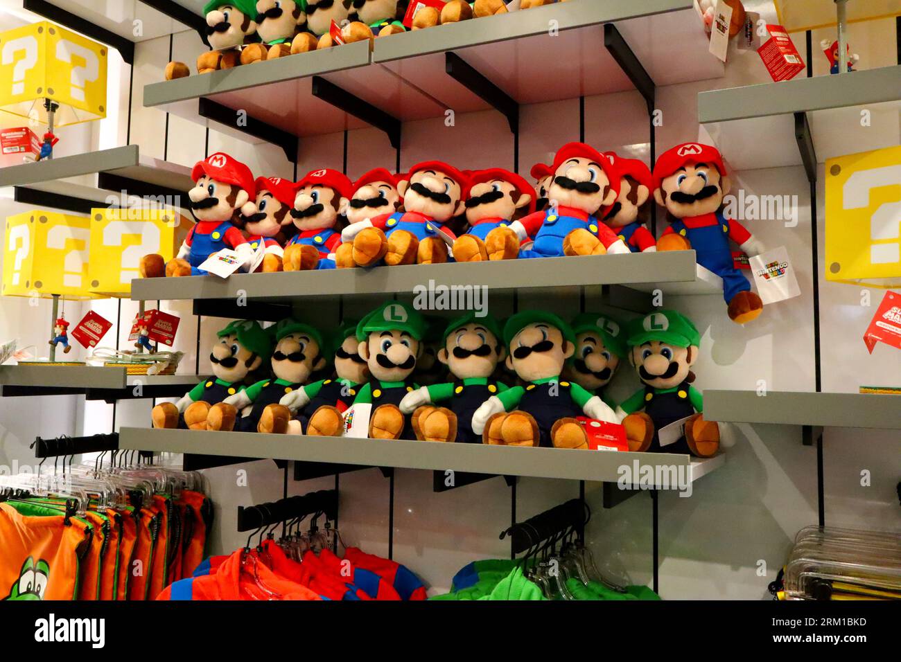 Super mario bros logo -Fotos und -Bildmaterial in hoher Auflösung – Alamy