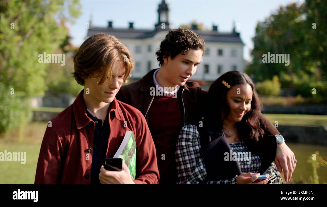 MALTE GARDINGER, NIKITA UGGLA und EDVIN RYDING in YOUNG ROYALS (2021 ...