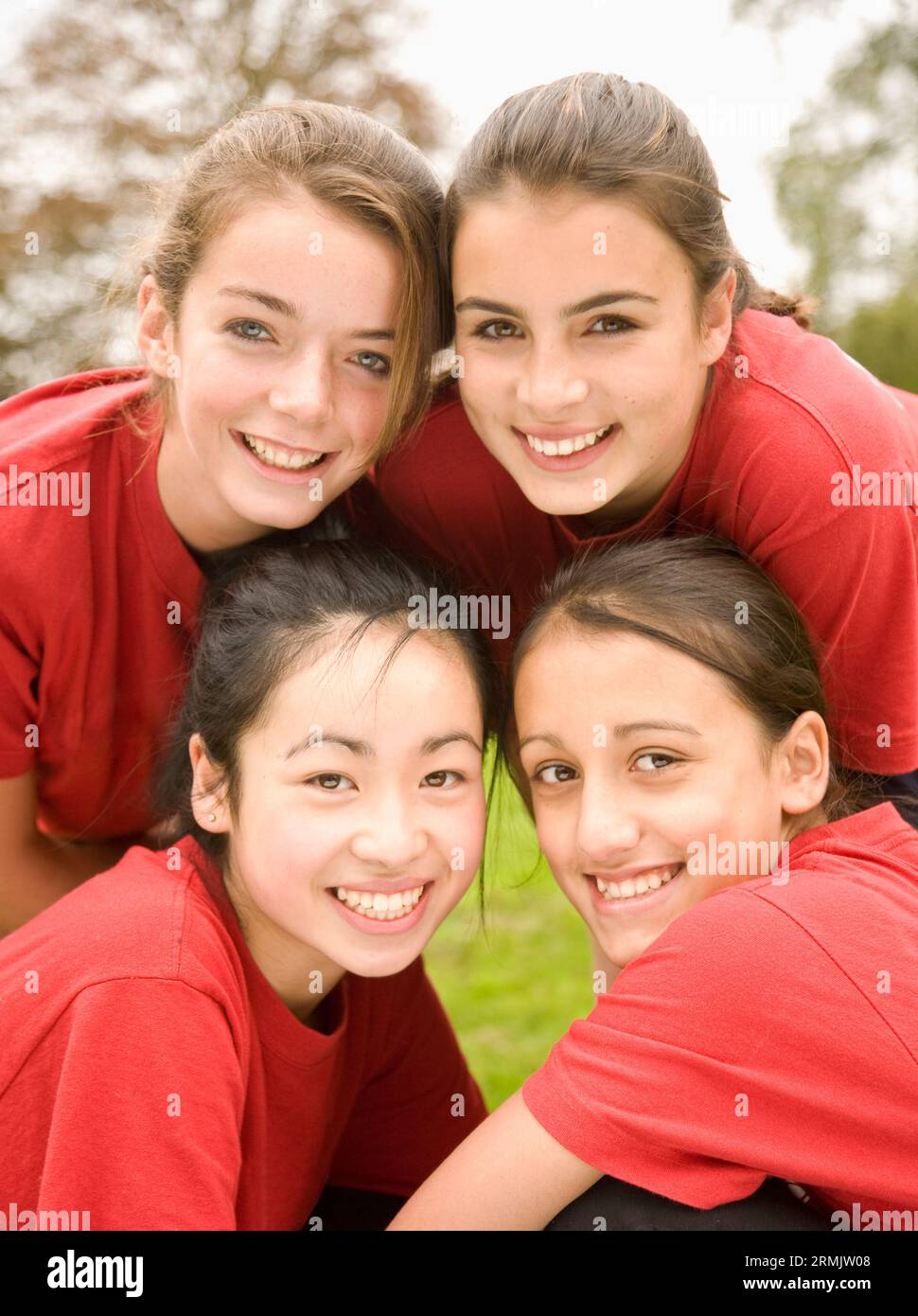 13 bis 15 jahre sport -Fotos und -Bildmaterial in hoher Auflösung – Alamy