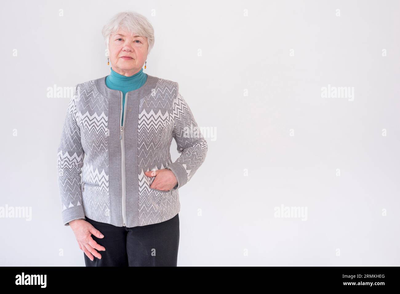 Oma grau -Fotos und -Bildmaterial in hoher Auflösung – Alamy