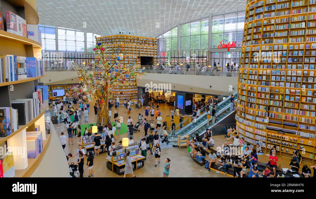Starfield Library in der COEX Mall in Seoul, Südkorea Stockfotografie ...