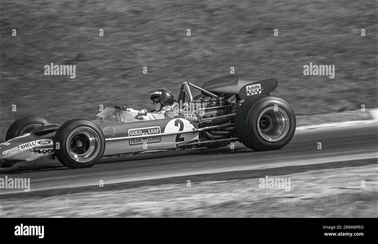 Jochen Rindt, der beim Mosport F1 Grand prix 1969 einen Lotus Ford ...