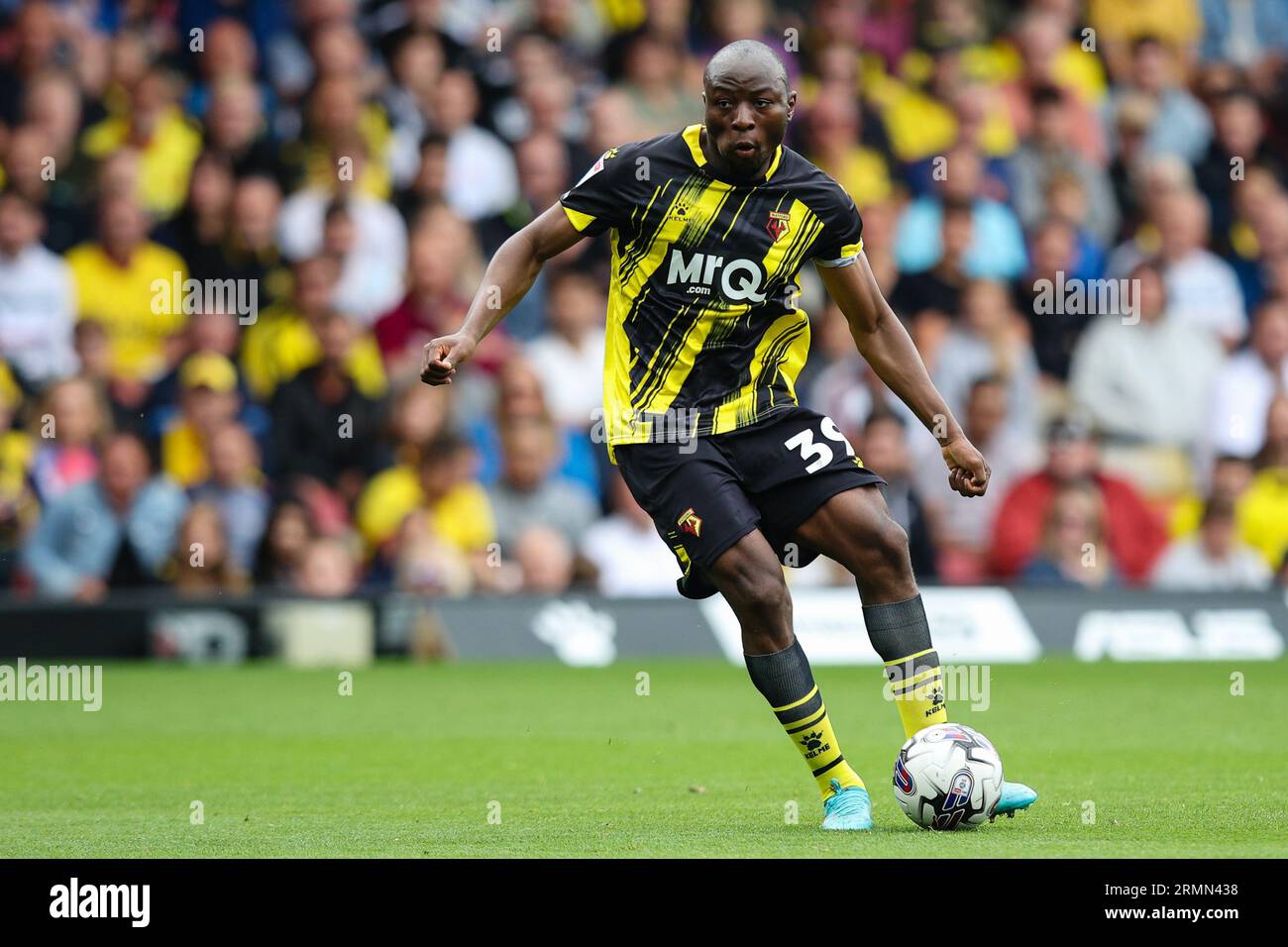 WATFORD, UK - 27. August 2023: Edo Kayembe aus Watford in Aktion ...