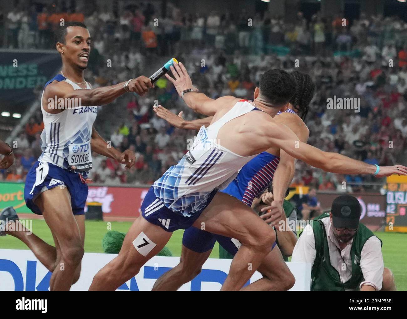 David SOMBE und T o ANDANT von FRA Final 4X400 METER STAFFELN MÄNNER ...