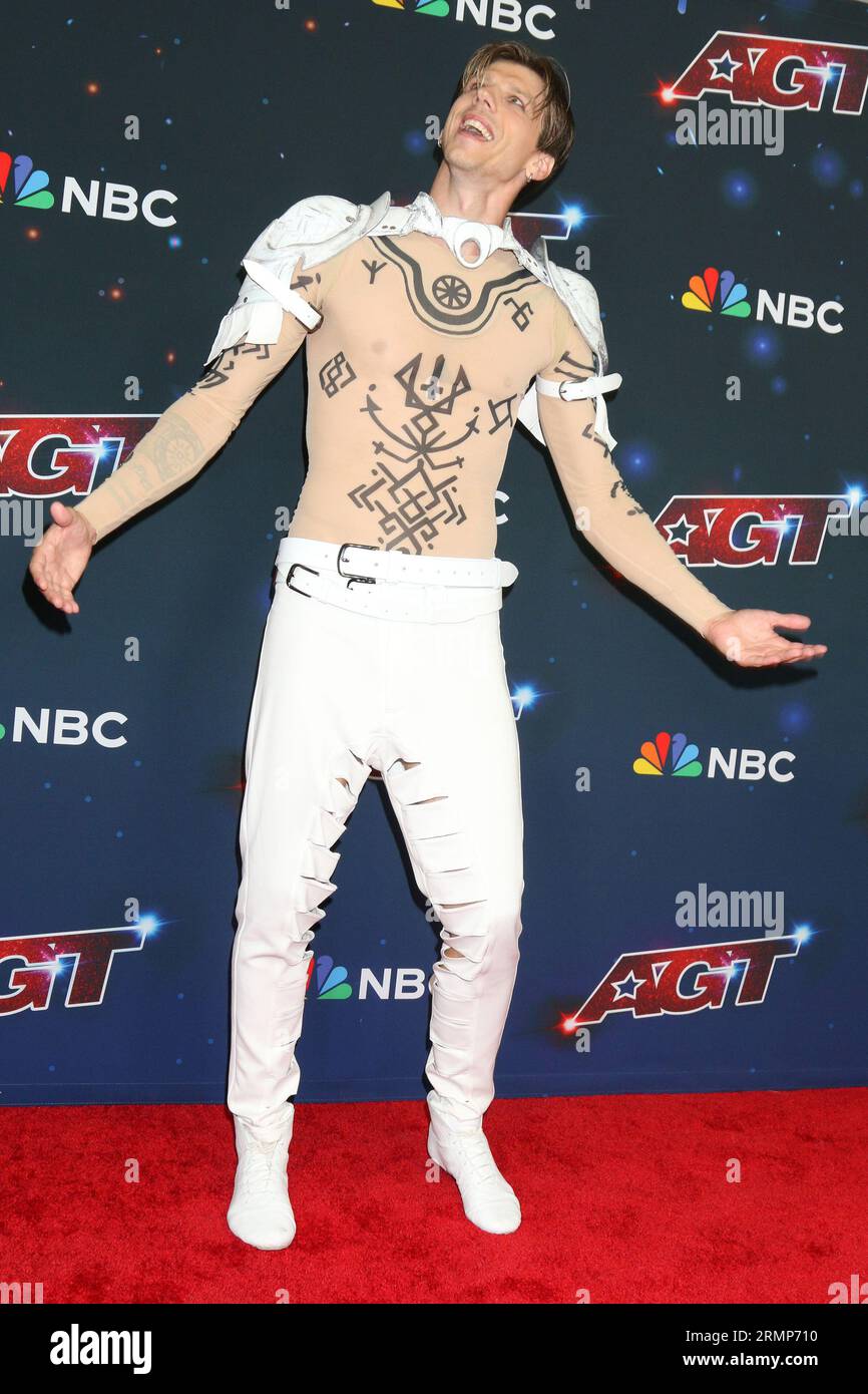 LOS ANGELES - 22. August: Oleksandr Leshchenko bei der America's Got Talent Staffel 18 Live Show ...