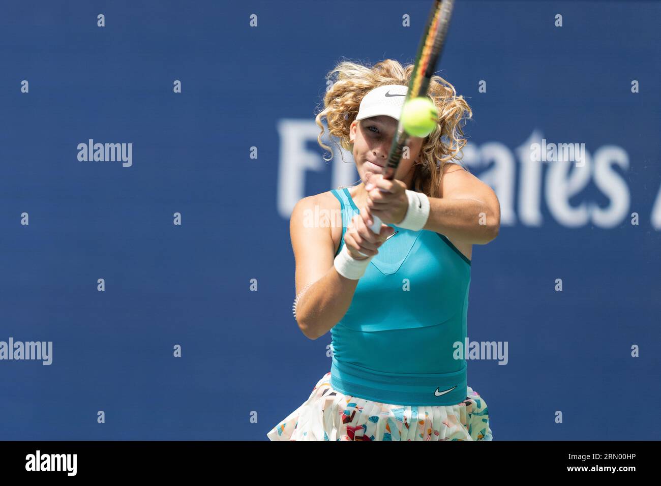 Coco gauff mirra andreeva -Fotos und -Bildmaterial in hoher Auflösung ...