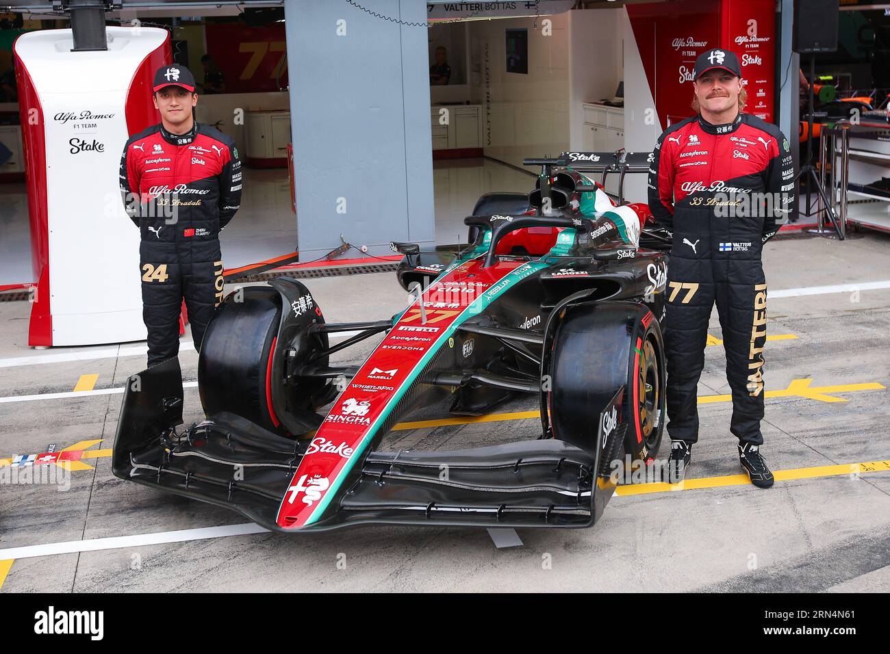 BOTTAS Valtteri (FIN), Alfa Romeo F1 Team Stake C43, Portrait ZHOU Guanyu (Chi), Alfa Romeo F1 ...