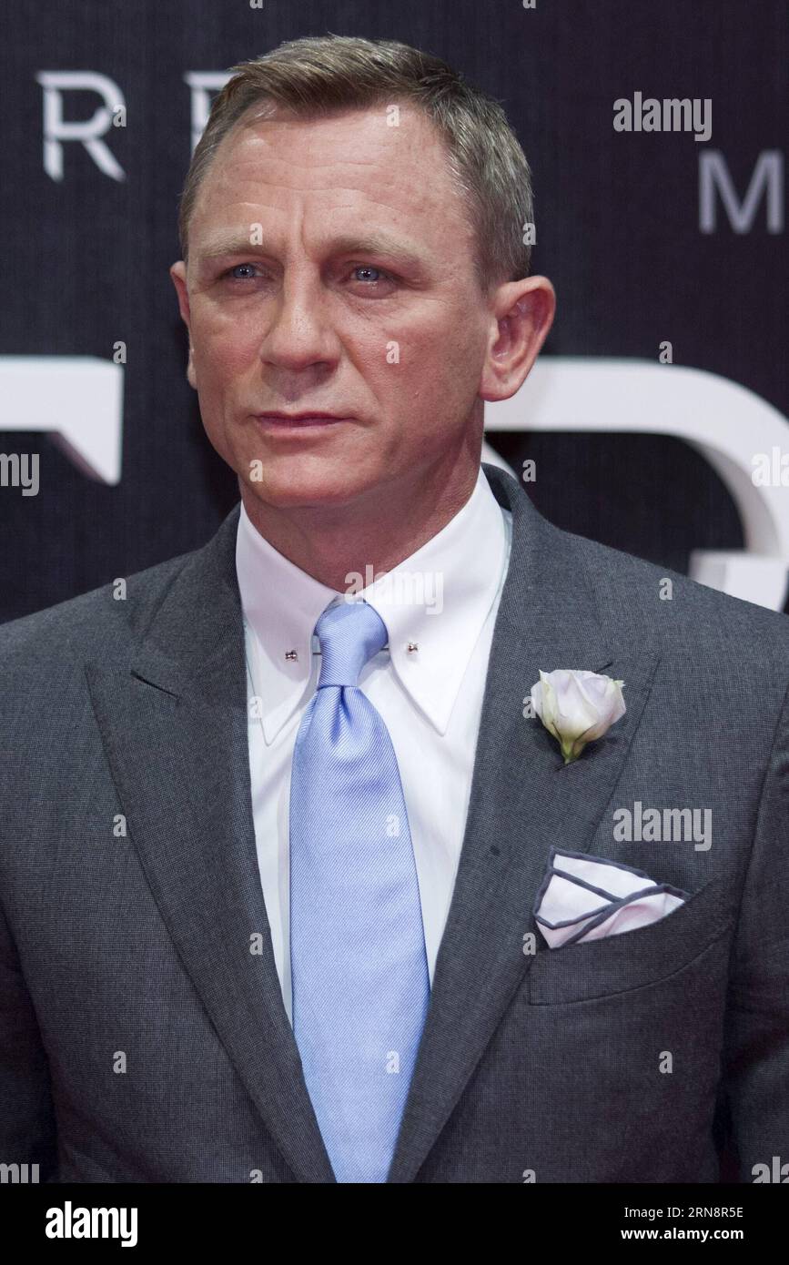 Schauspieler Daniel Craig posiert auf dem roten Teppich des Films ...