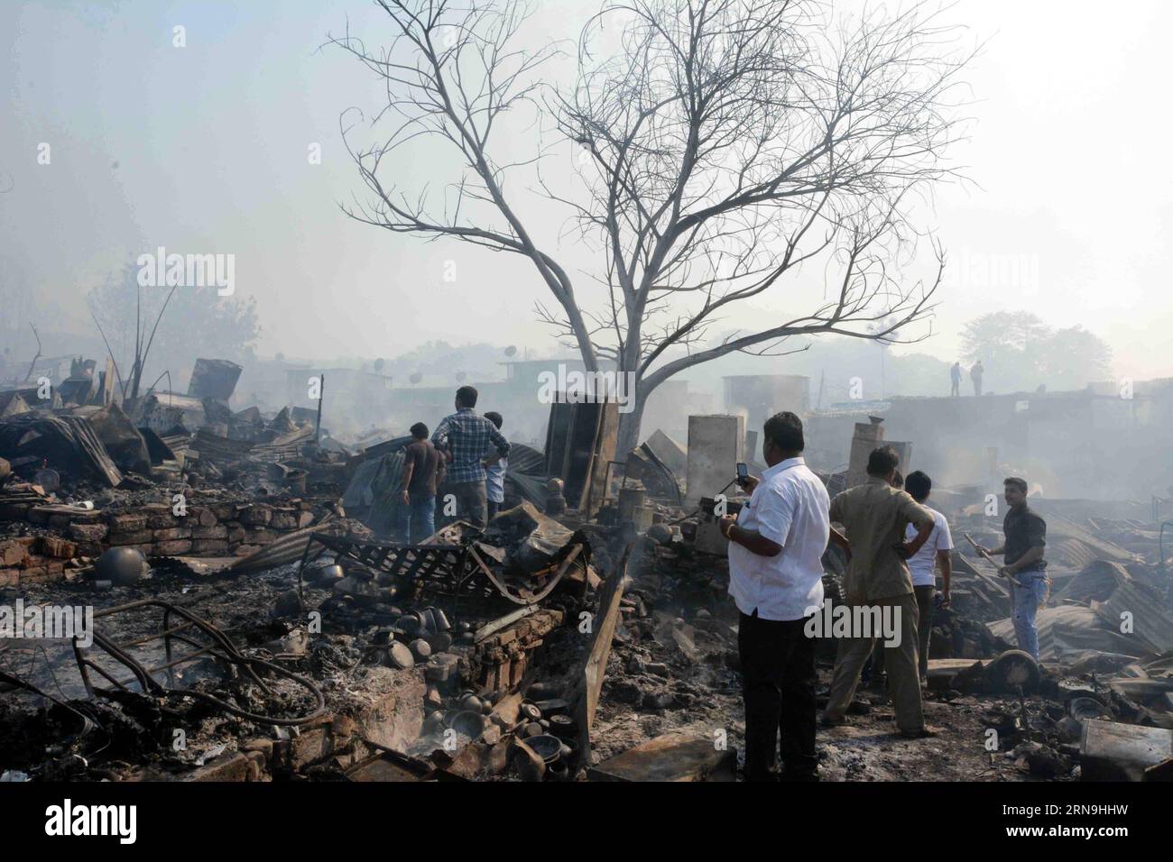 (151207) -- MUMBAI, 7. Dez. 2015 -- Foto aufgenommen am 7. Dez. 2015 ...