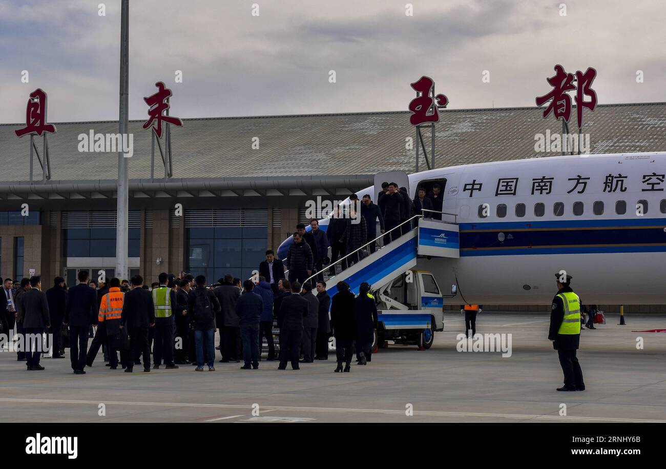 Flugzeit 1 1 1 2 stunden -Fotos und -Bildmaterial in hoher Auflösung ...