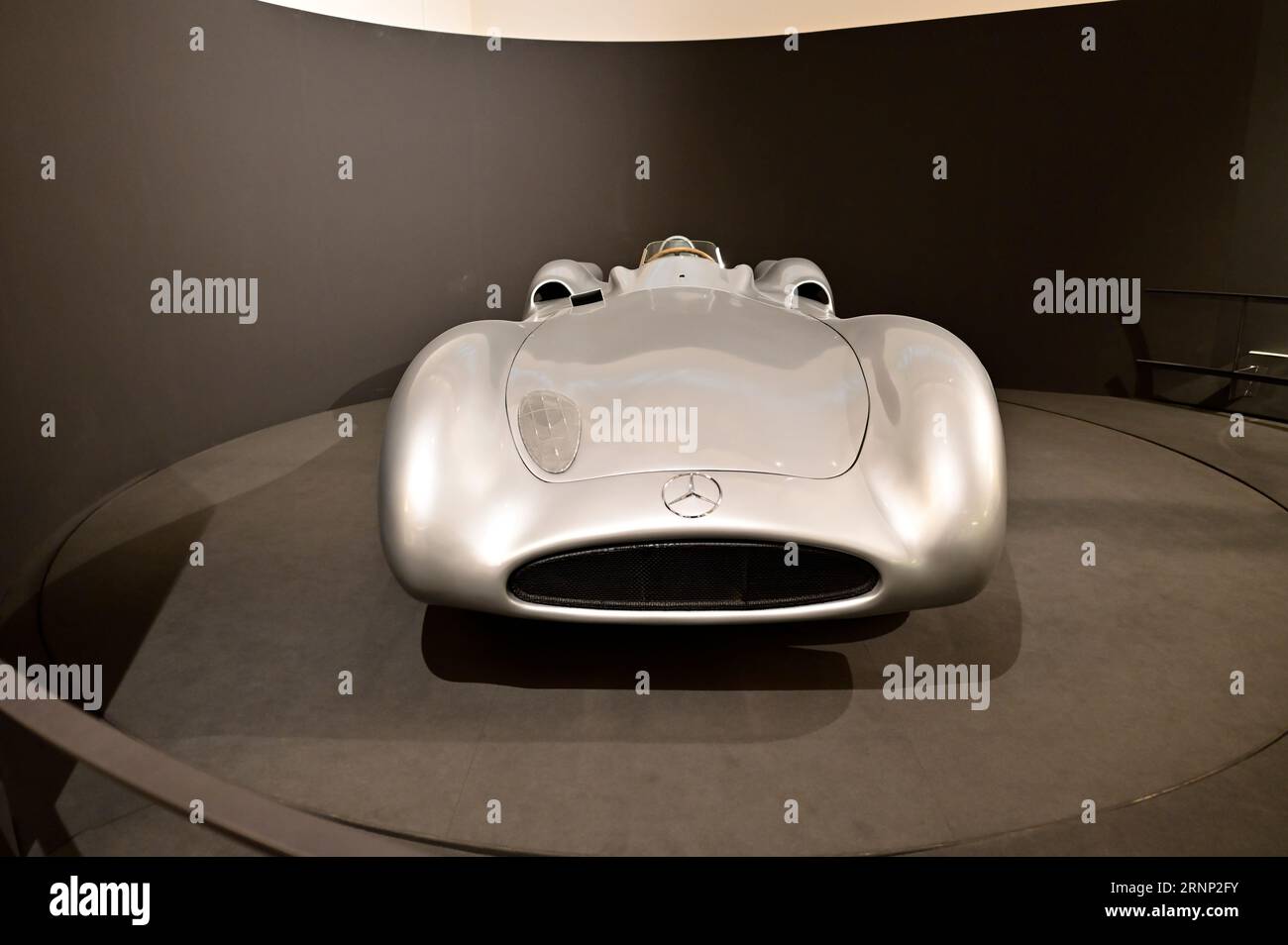 Rennauto silberpfeil -Fotos und -Bildmaterial in hoher Auflösung – Alamy