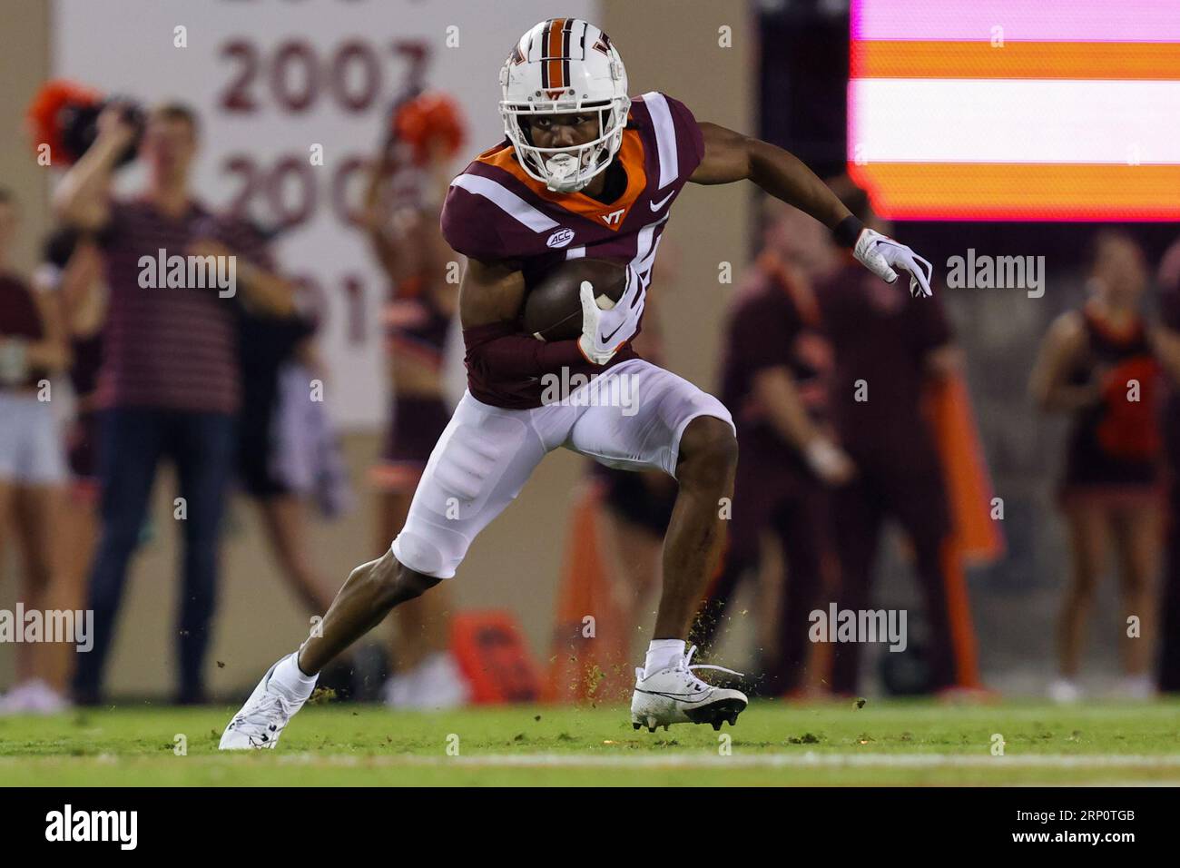 Starke renditen -Fotos und -Bildmaterial in hoher Auflösung – Alamy