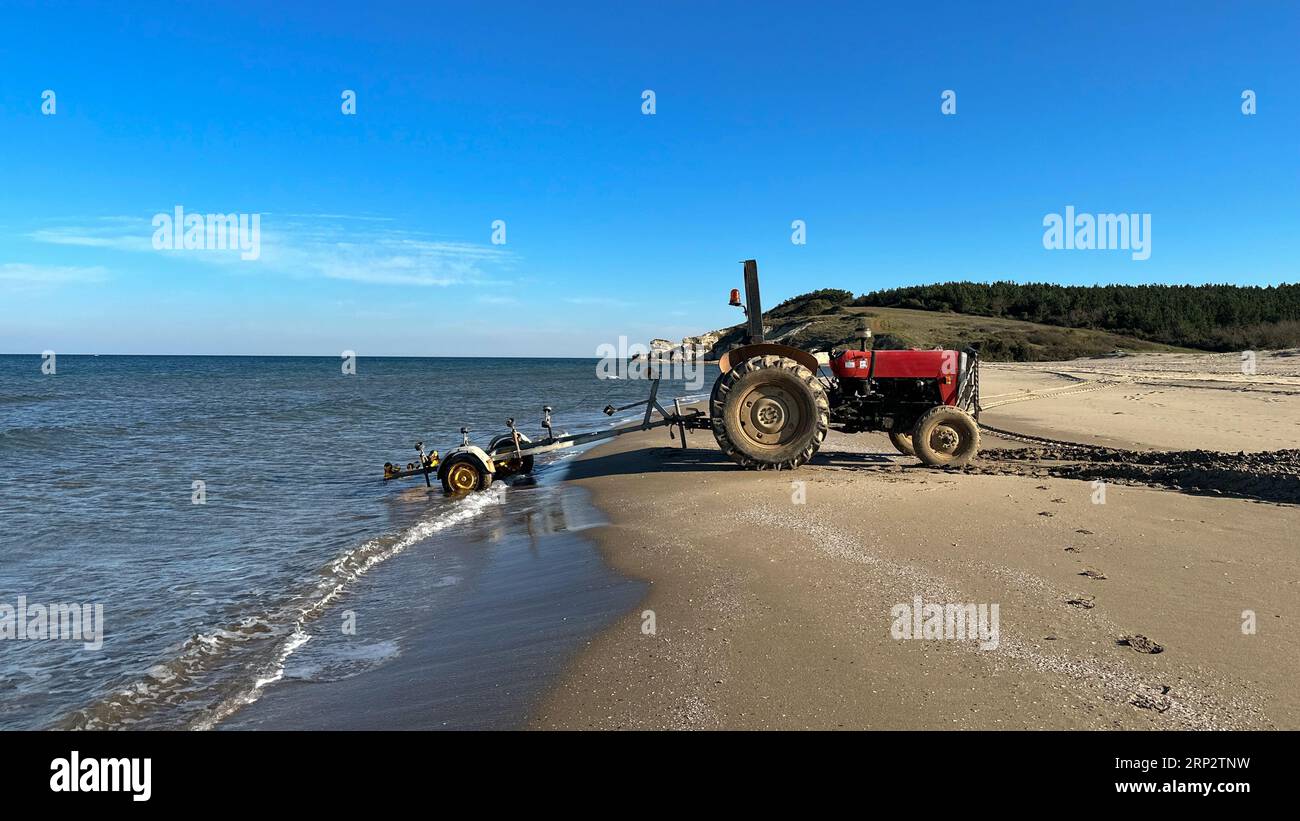Bootsrampe vom strand -Fotos und -Bildmaterial in hoher Auflösung – Alamy