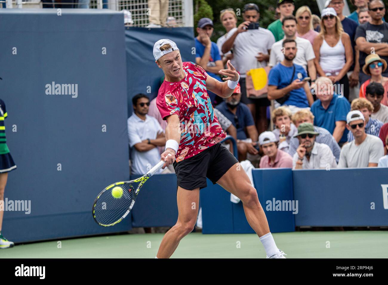 Holger rune herren tennis -Fotos und -Bildmaterial in hoher Auflösung ...