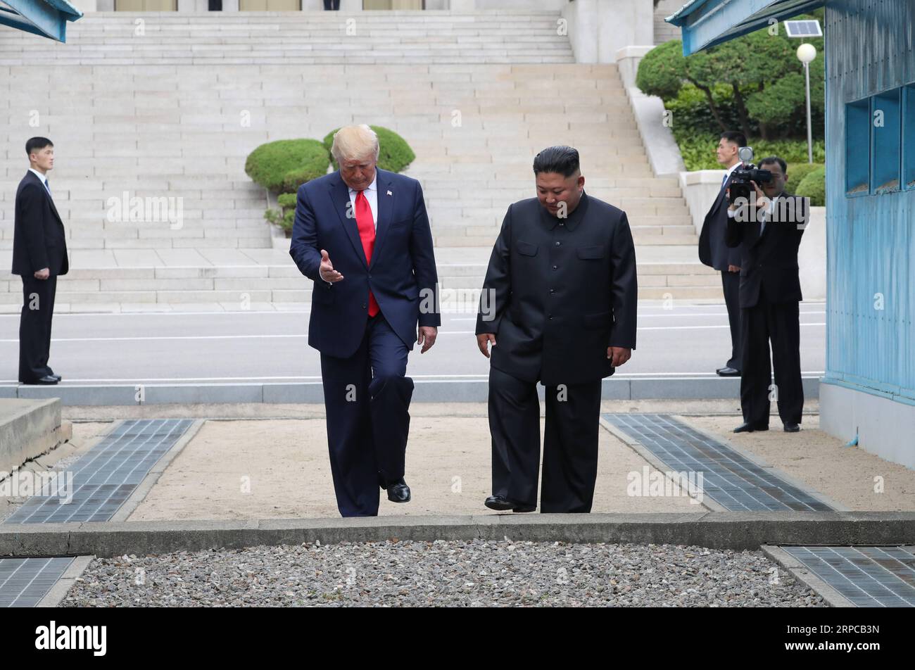Trumpf trifft kim -Fotos und -Bildmaterial in hoher Auflösung – Alamy