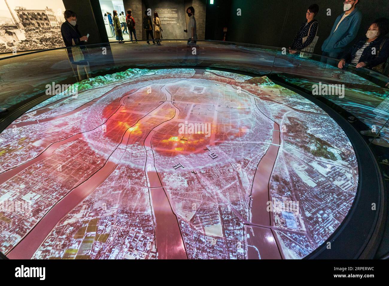Hiroshima atomic bomb museum -Fotos und -Bildmaterial in hoher ...