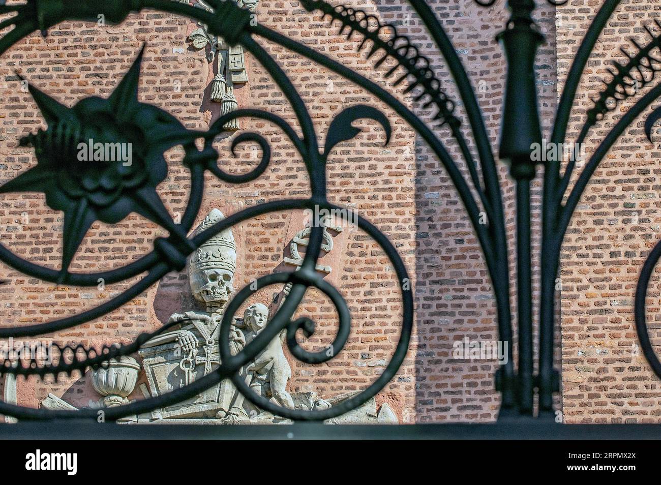 Symboles de la mort -Fotos und -Bildmaterial in hoher Auflösung – Alamy