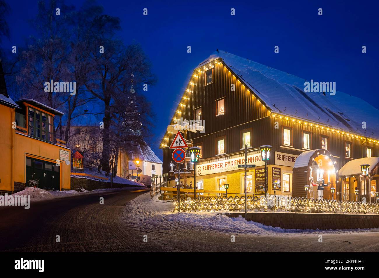 Seiffener kirche winter -Fotos und -Bildmaterial in hoher Auflösung – Alamy