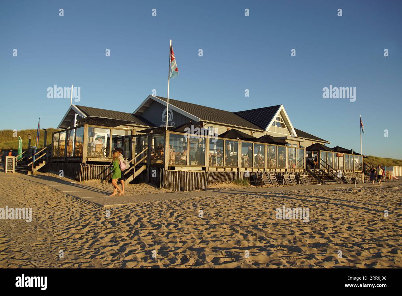 Strand bergen -Fotos und -Bildmaterial in hoher Auflösung – Alamy