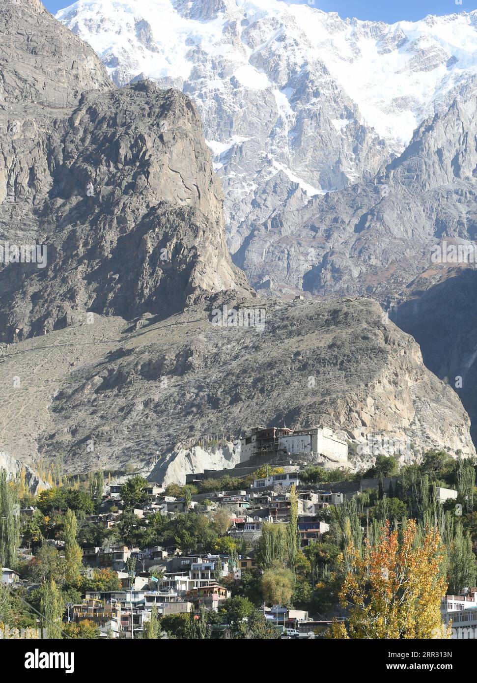 201019 -- HUNZA-TAL, 19. Oktober 2020 -- Foto aufgenommen am 17 ...