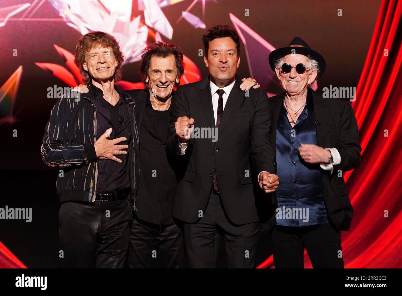 (Links nach rechts) Ronnie Wood, Mick Jagger, Jimmy Fallon und Keith ...
