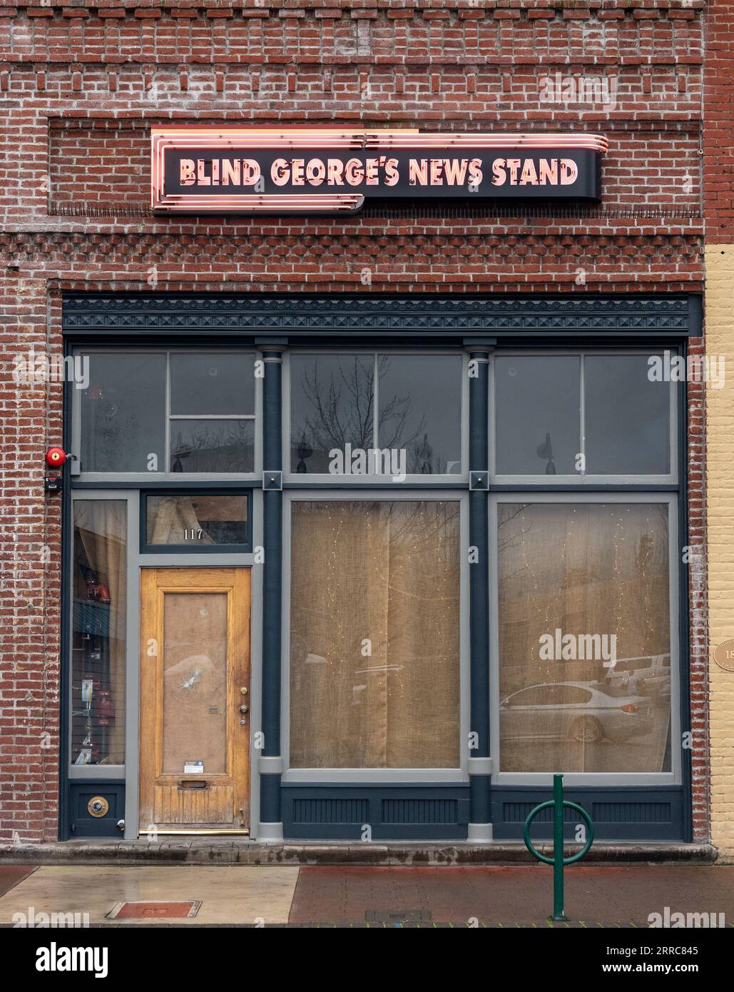 Pass stand -Fotos und -Bildmaterial in hoher Auflösung – Alamy